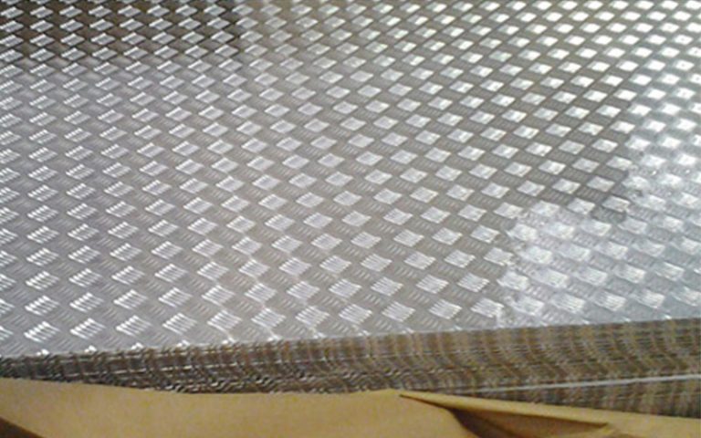 How to Install Embossed Aluminum Sheet